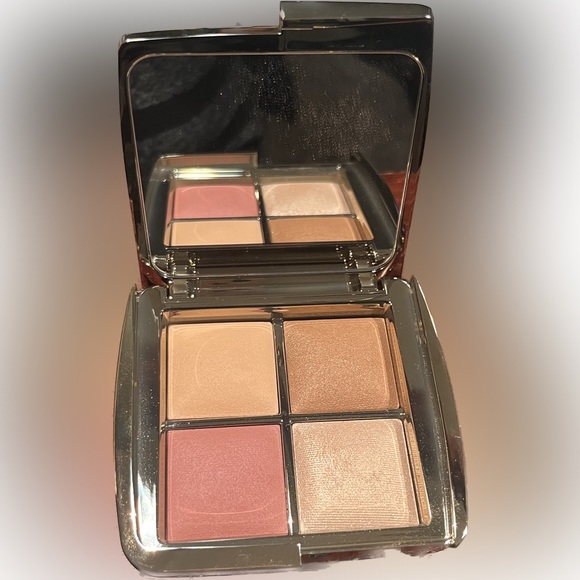 Hourglass | Makeup | Hourglass Ambient Lighting Edit Mini | Poshmark